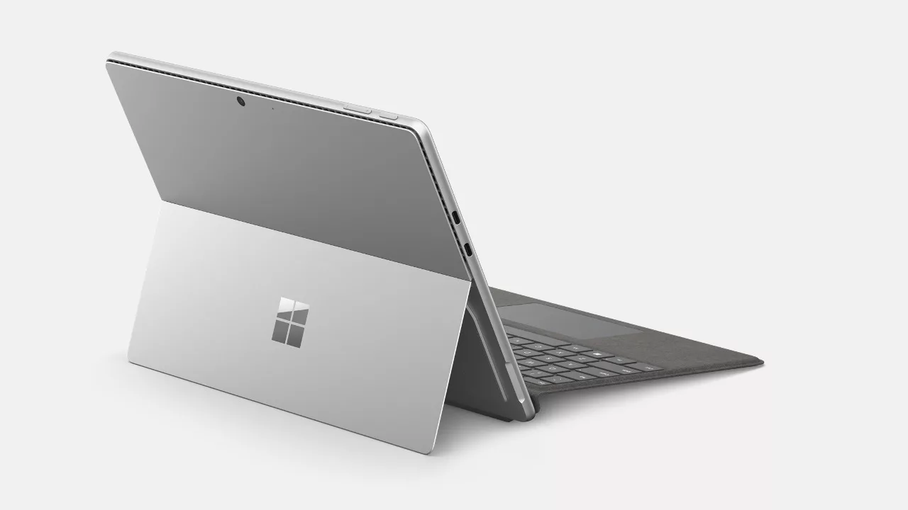 Surface Pro 10 mit NFC-Authentifizierung